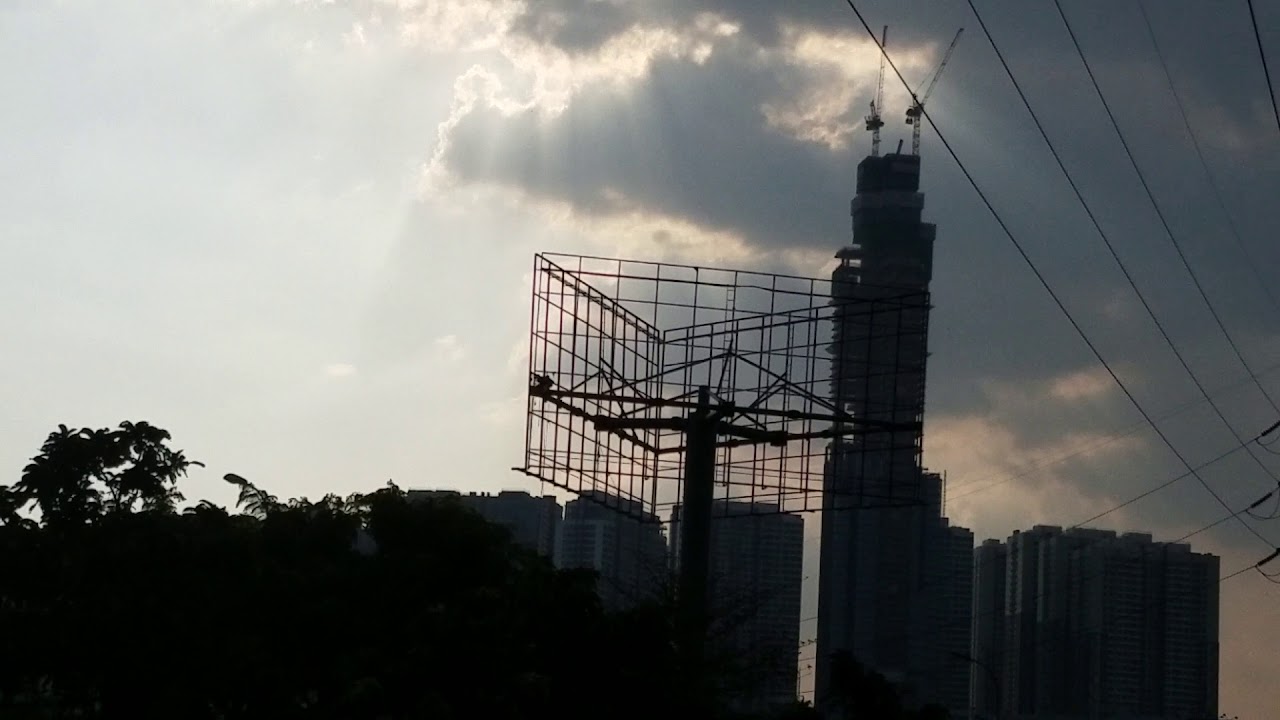 THE LANDMARK 81 LOOK FROM SAIGON BRIDGE - SAIGON TRAVEL - YouTube