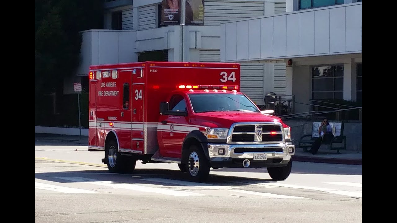 LAFD Rescue 34 Transporting Code 3 - YouTube