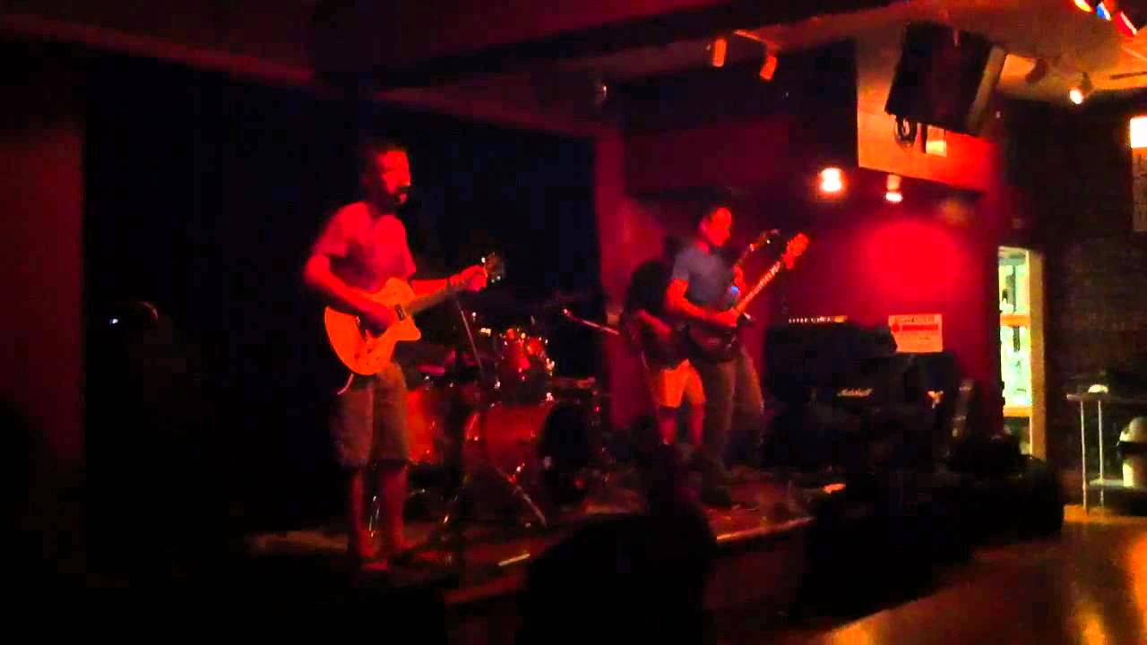 Leave Corp live at Casa in Athens, OH - YouTube