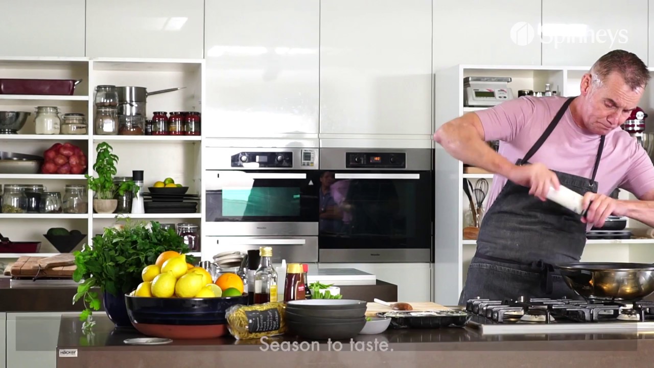 Gary Rhodes | Beef Stir Fry - YouTube