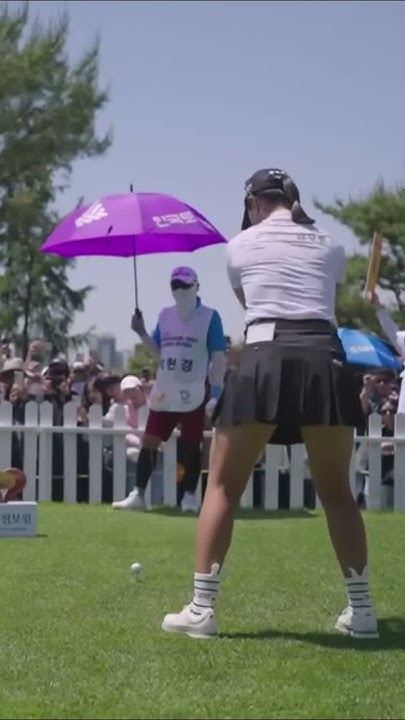 [골프스윙]KLPGA 박현경 프로,#드라이버 스윙,#슬로우모션,#큐티현경 - YouTube
