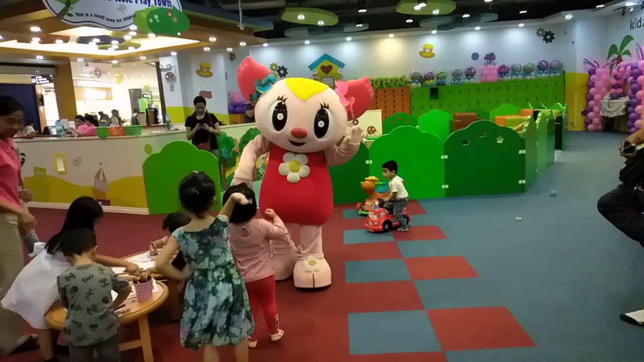 Kidzoona mascot - YouTube