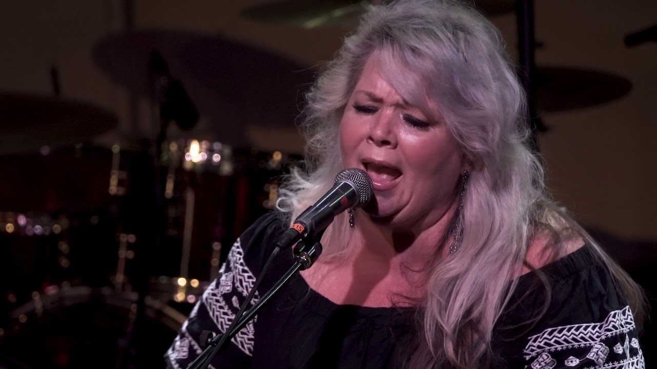 "Don't Blame Me" with Leslie Satcher - YouTube