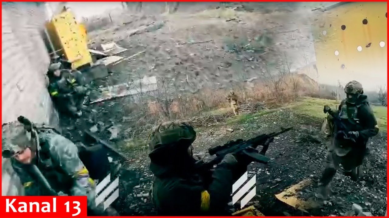 "Azov" fighters who came to rescue of their fellows under fire - close ...