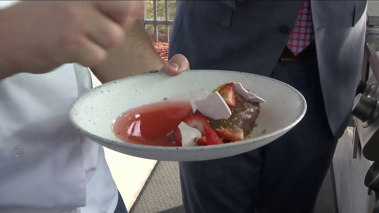 Destination Dining with Pogo's Kitchen - YouTube