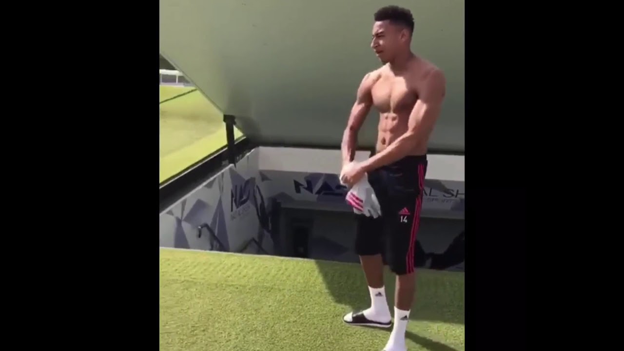 Jesse Lingard 99 physicality - YouTube