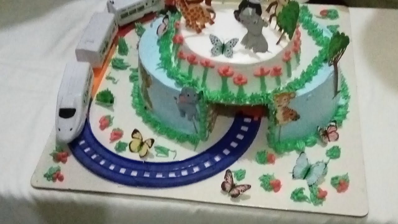 Running Train Cake 🚂🚂 | How To Make Running Train Cake Full Tutorial ...