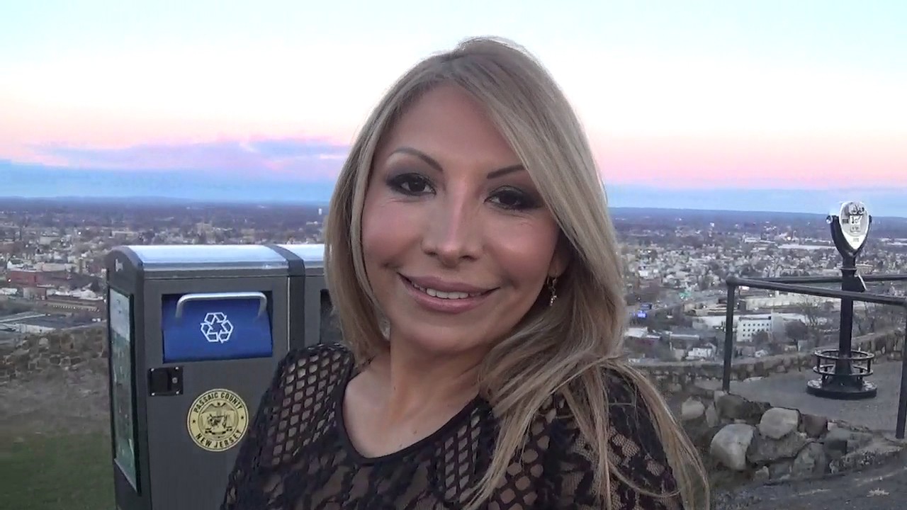 Mrs Peru Usa 2017 Betsy Arauco precandidata - YouTube