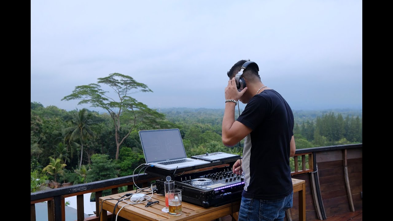 DJ Ferry Reborn (Afternoon Soul) sunset DJ session @ ARKAMAYA sembung ...