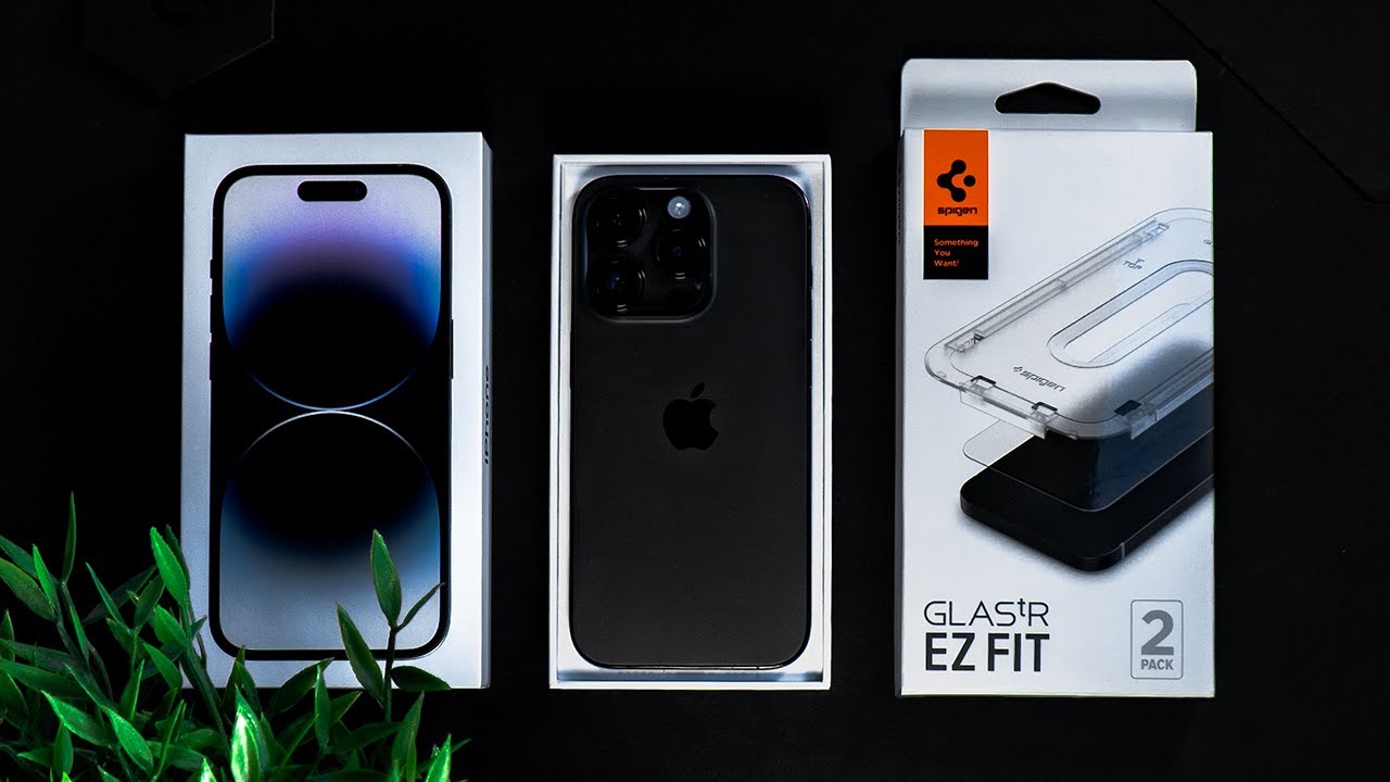 Unboxing the Apple iPhone 14 Pro Space Black - First Experience - YouTube