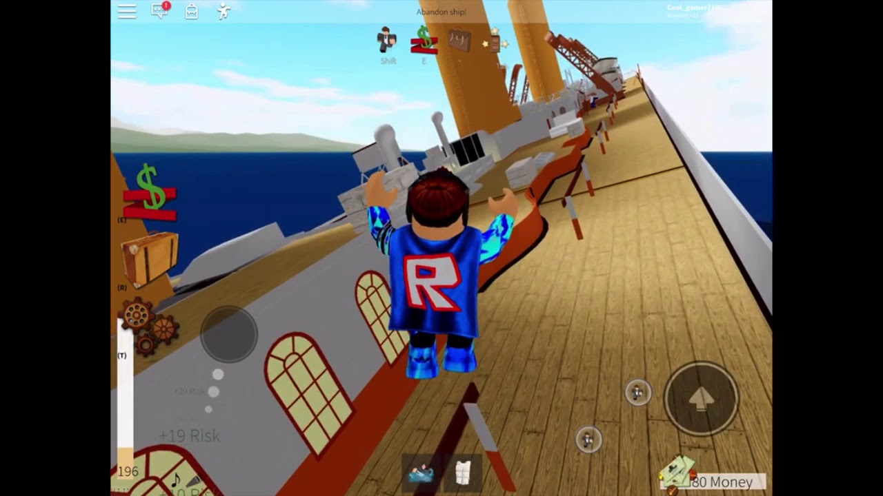 Surviving a Sinking Ship in Roblox - YouTube
