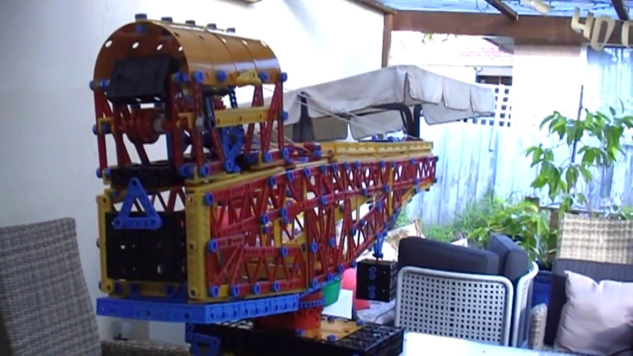 Giant Block Setting Crane - YouTube