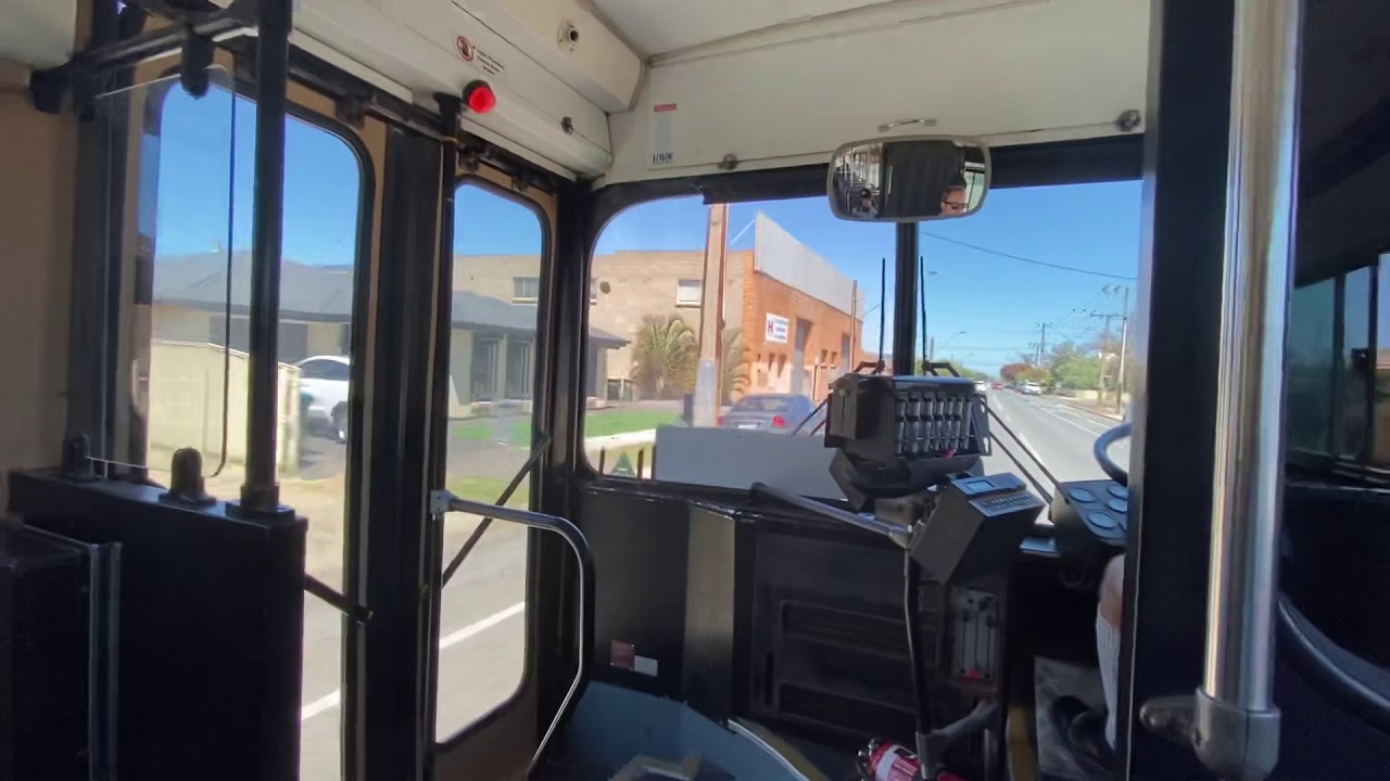 MAN SL200 1897 @ Port Adelaide #BusPreservationSA *Loud screamy ZF ...
