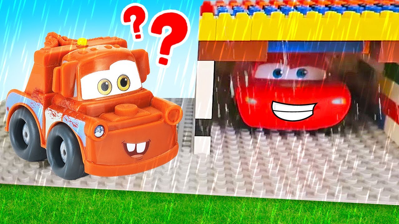Rayo McQueen y sus amigos construyen el garaje. Coches de juguete - YouTube