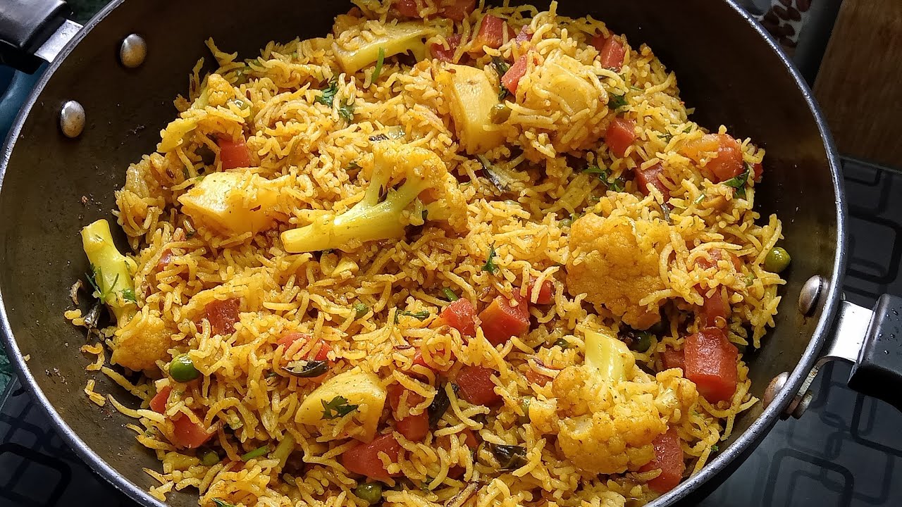 Tahari Recipe | Delicious Spicy Masala Tehri Recipe | Veg Tehari | तहरी रेसिपी |One pot Meal ...