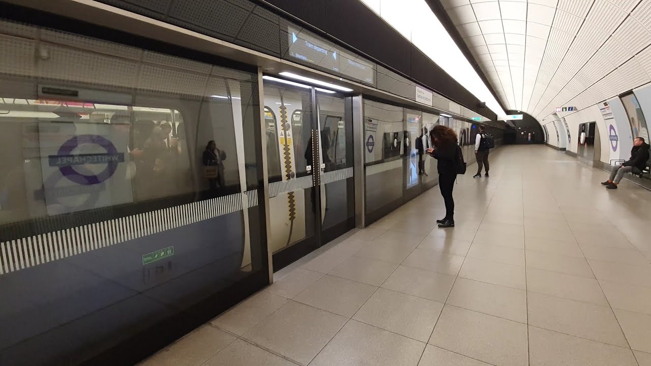 Elizabeth line Class 345 Departing Whitechapel - YouTube