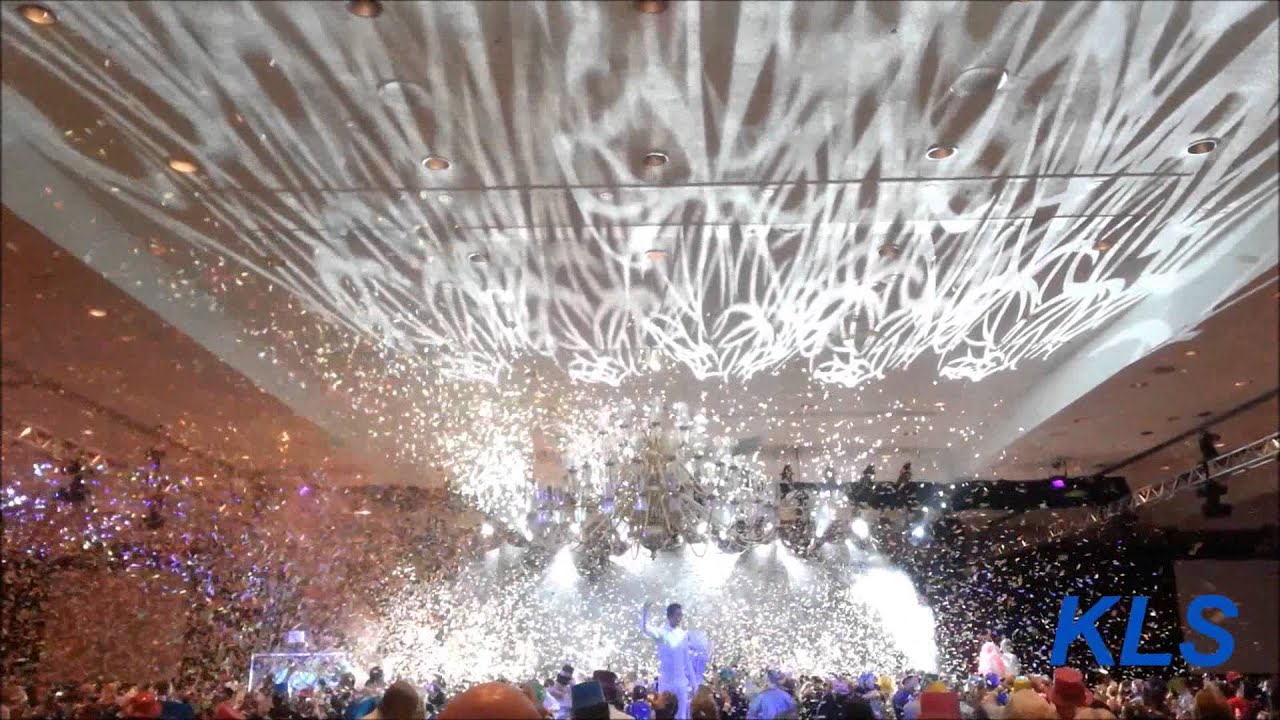NYE 2016 Confetti Blizzard - Opryland - YouTube
