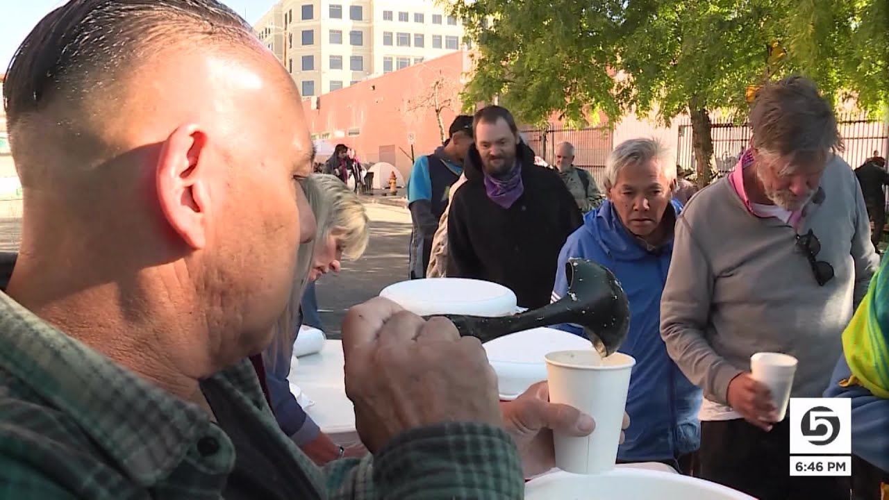 Utah man battles homelessness by serving up oatmeal and handshakes ...