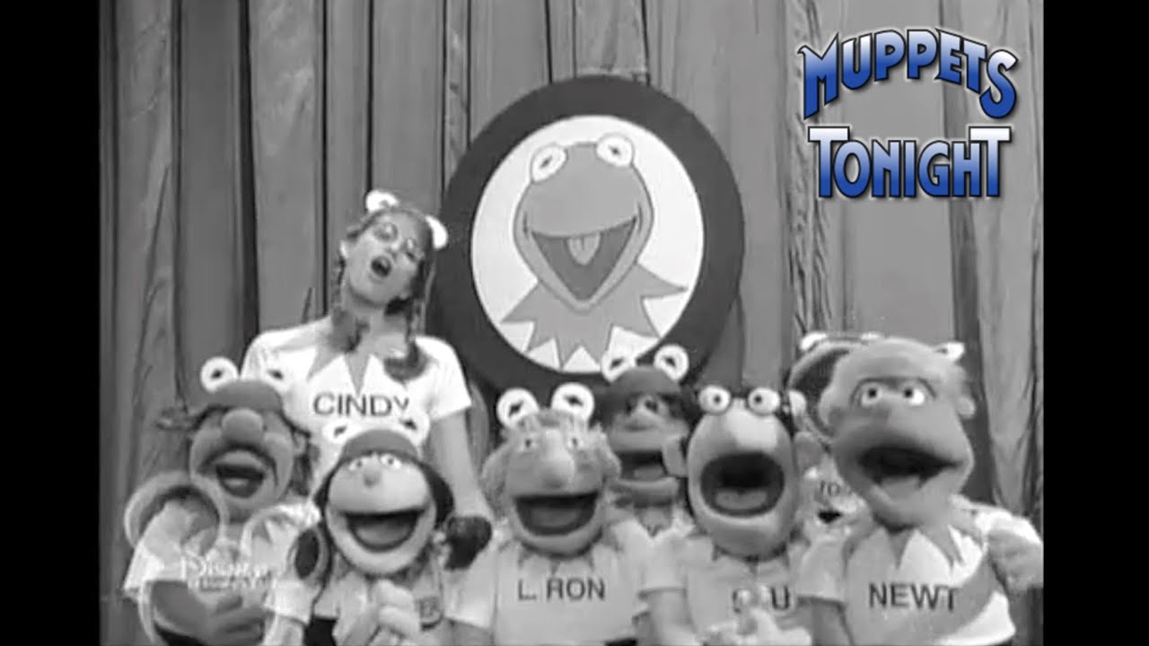 The Kermit the Frog Club (w/ Cindy Crawford) - YouTube