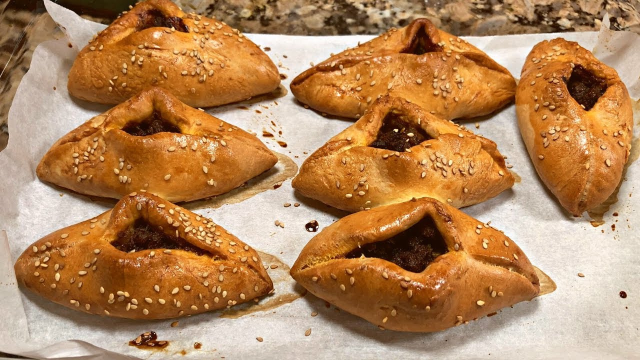 Stuffed Buns Recipe | Eggless Baking | Vegetable Stuffed Bun Recipe ...