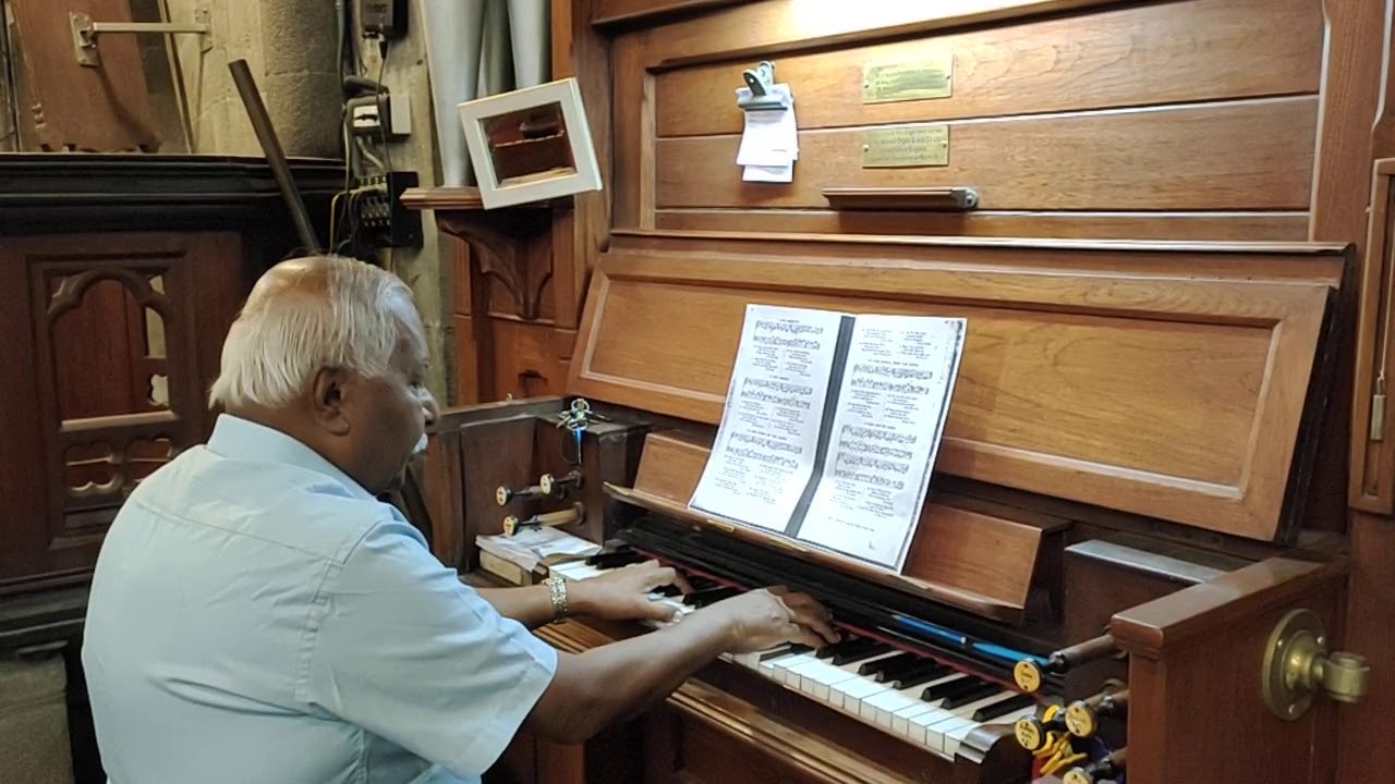 The Story of the Cross (Pipe Organ) - YouTube