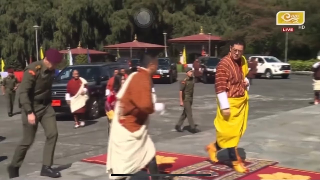 His Majesty the King of Bhutan. 🇧🇹 🙏🏻🙏🏻🙏🏻 - YouTube