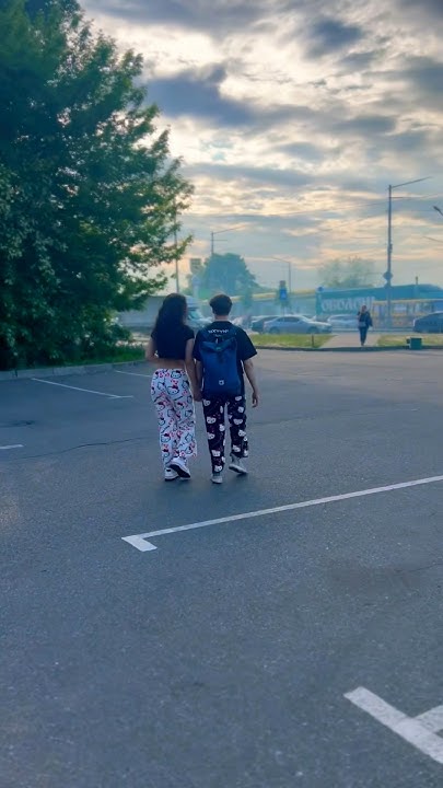 СЛЕЖУ ЗА ДОЧКОЙ И СКРЫТО СНИМАЮ #music #funny #humor #musica #memes ...