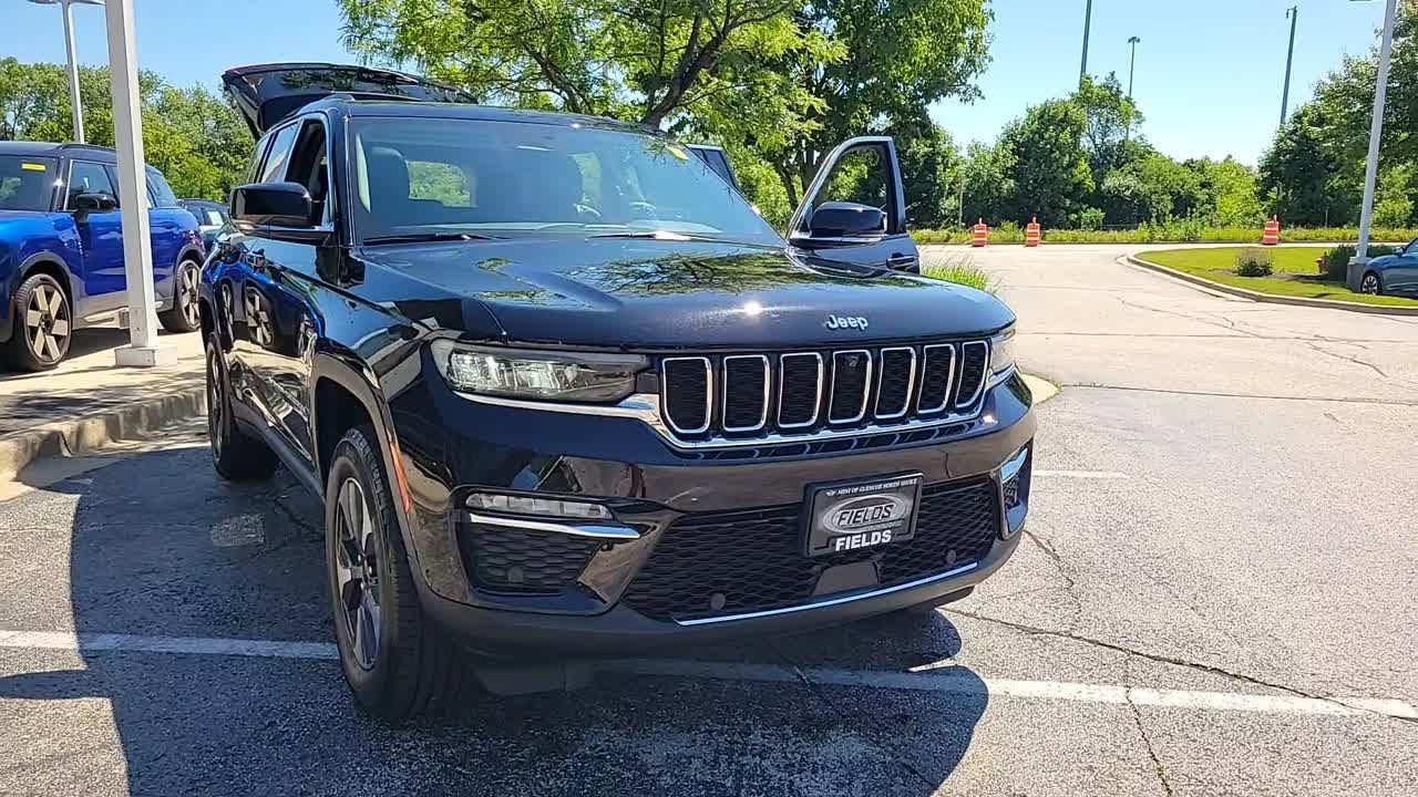 2022 Jeep Grand_Cherokee Base 4xe Lake Bluff, Chicago, Evanston ...
