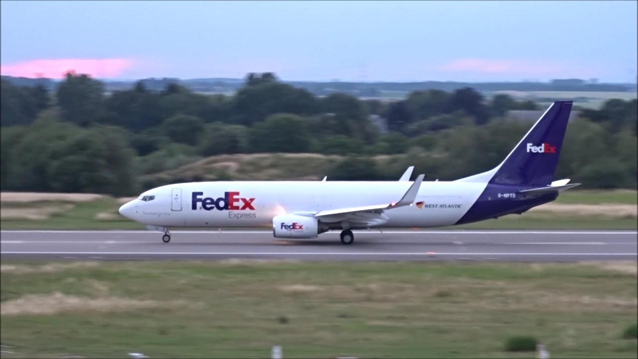 FedEx 737-800 - Takeoff at Liège Airport - YouTube