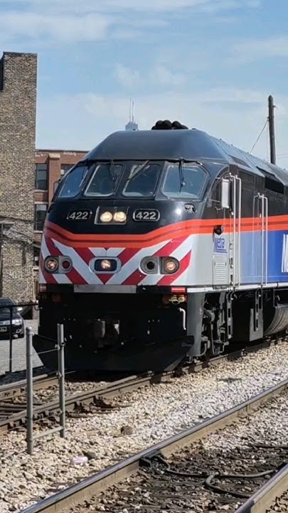 METX 422 at Western Avenue! - YouTube