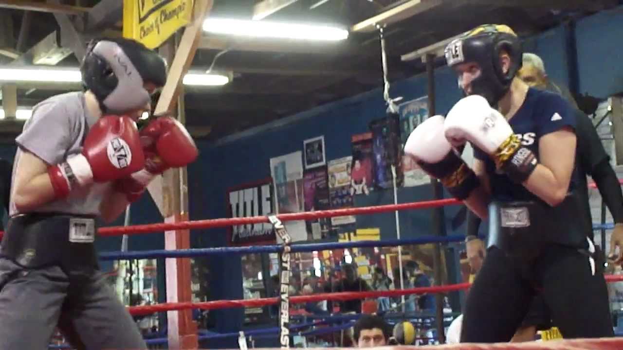 Richard Lord's Boxing Gym - Shannon vs Kristen - YouTube