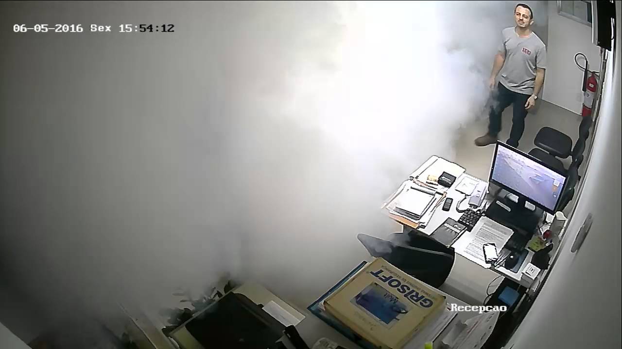 Fumaça de Segurança - Smoke Screen - SOS Alarmes - YouTube