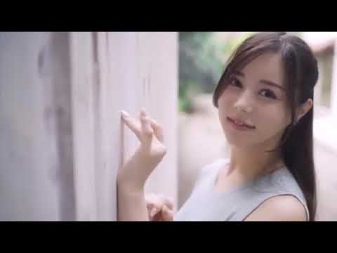Miu Shiromine Hot Posing
