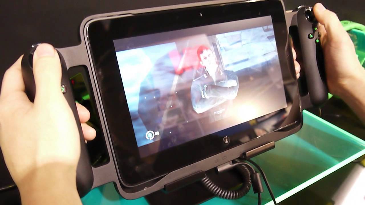 Razer Edge Windows 8 Gaming Tablet Hands-on Demo, CES 2013 - YouTube