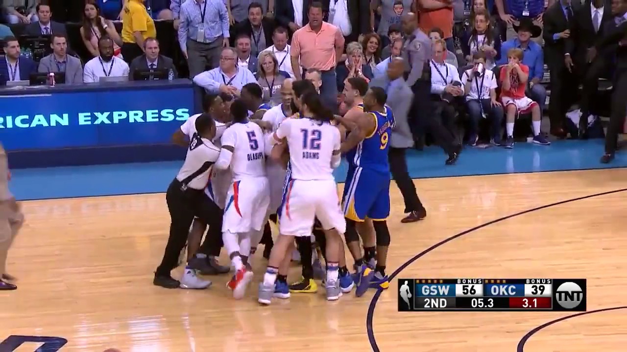 STEPH CURRY FIGHTS WESTBROOK - YouTube