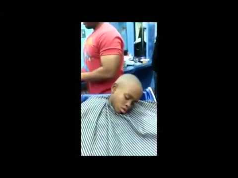 Прикол  в парикмахерской лысый шлисый