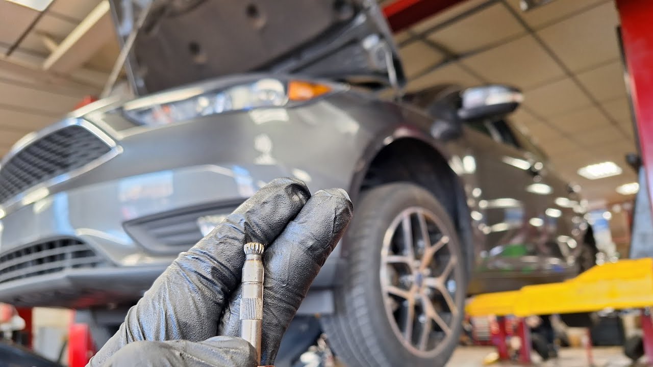 Ford Focus P287A Diagnosis | Hard Shifts, No Reverse - YouTube