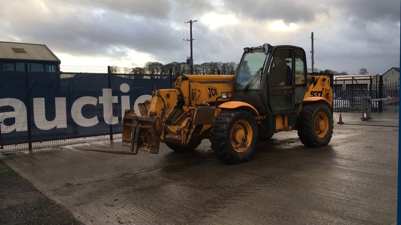 JCB 537-135 13.5M Telehandler - YouTube
