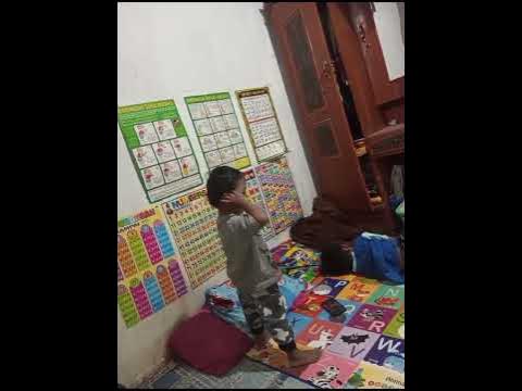 Ema MZ Taqin gaya banar joget2 umur 2thun 4bulan - YouTube