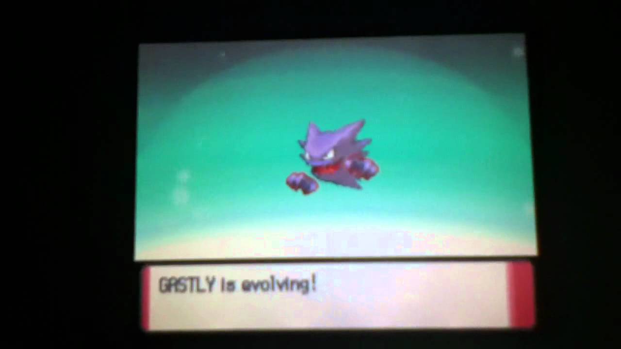 Gastly evolves into Haunter - YouTube