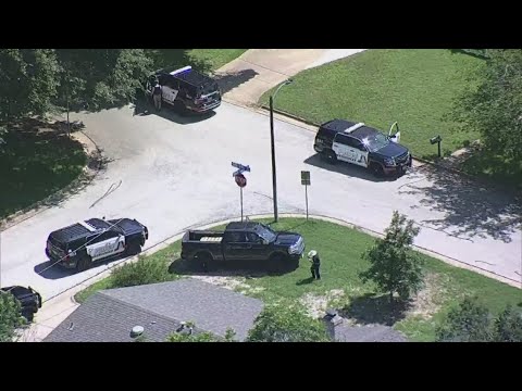 Arlington police says man shot by officers should survive - YouTube