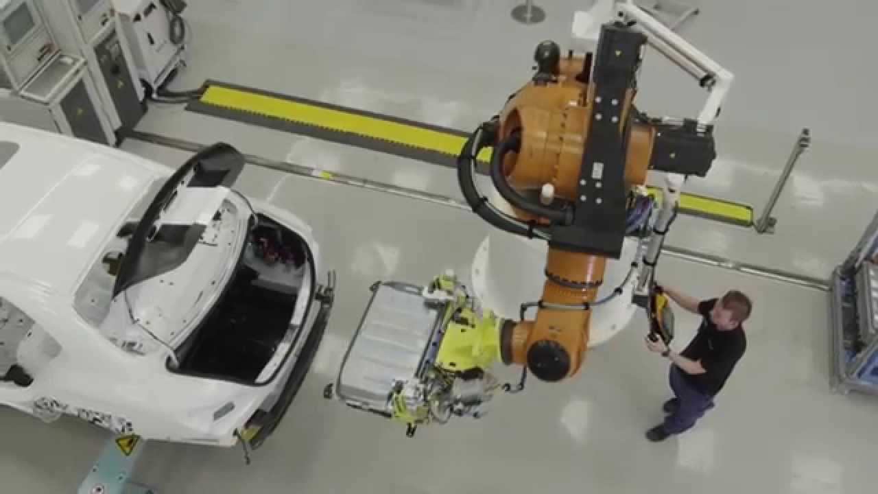 Mercedes-Benz Industrie 4.0 More flexibility - Human Robot Cooperation ...