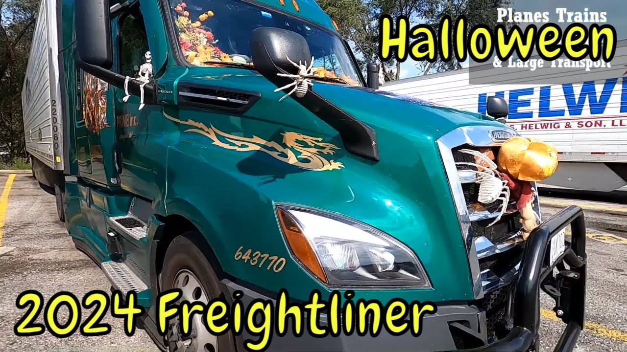 2024 Freightliner Cascadia Halloween Decorated Truck At Truck Stop ...