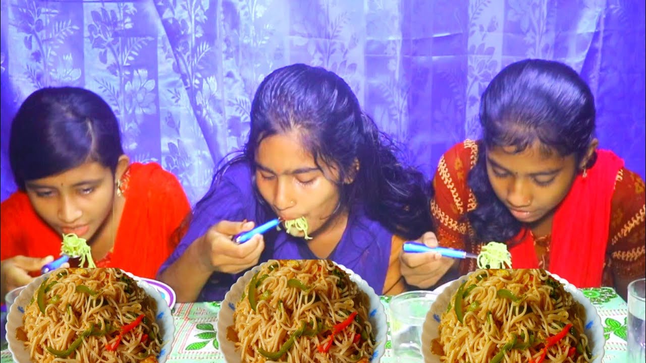 লুডুলস খাওয়ার প্রতিযোগিতা .Girls Eating Challenge - YouTube