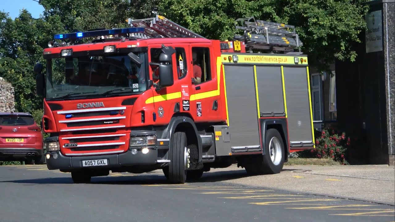 Norfolk Fire & Rescue Service Responding: TURNOUT Gt Yarmouth P1 - YouTube