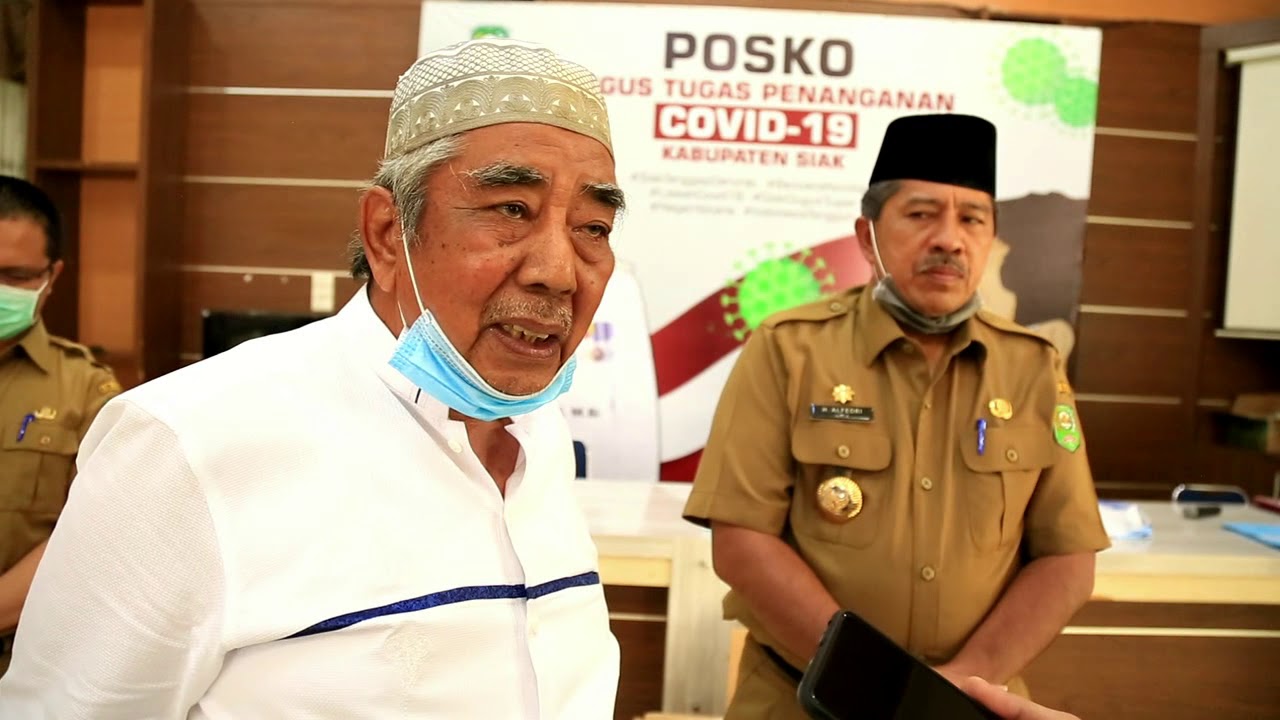Arwin AS Bupati Siak Periode 2001-2011 Berikan Bantuan Terdampak Covid ...