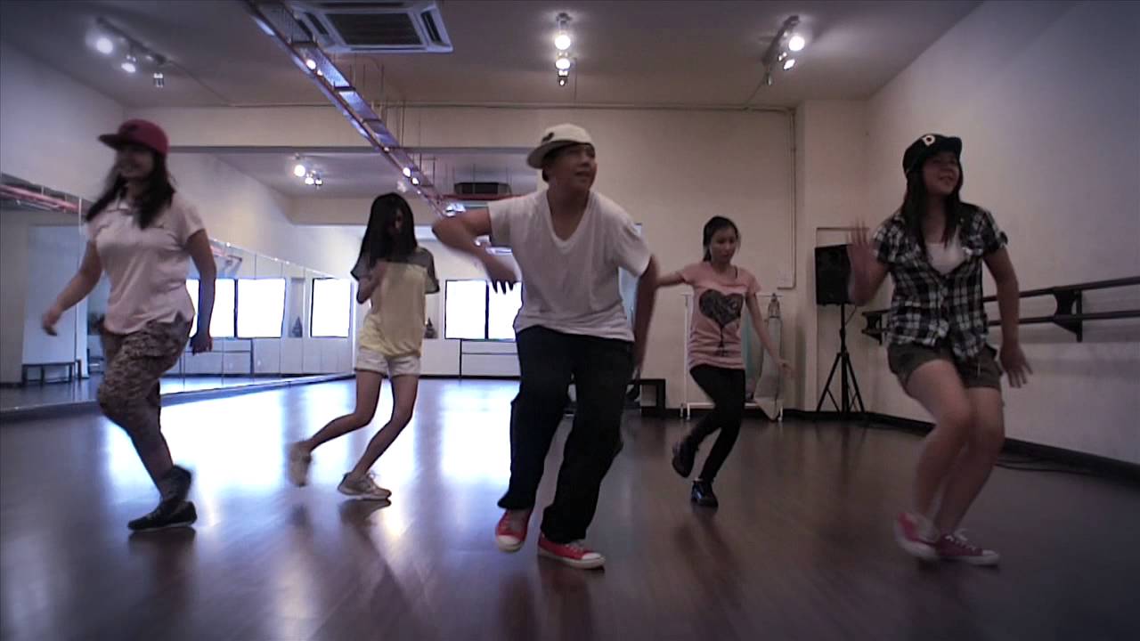 STSDS: f(x) "LA chA TA" Dance Cover, Teens Kpop Class - YouTube