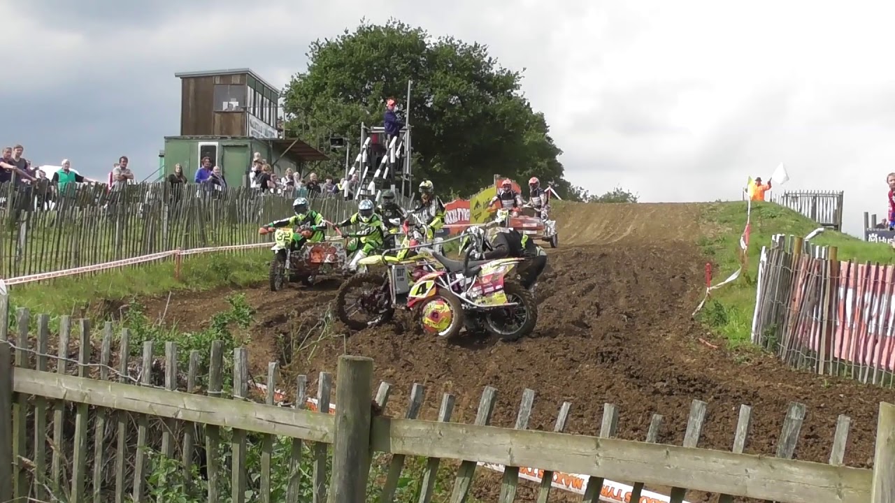 Sidecarcross crash - YouTube