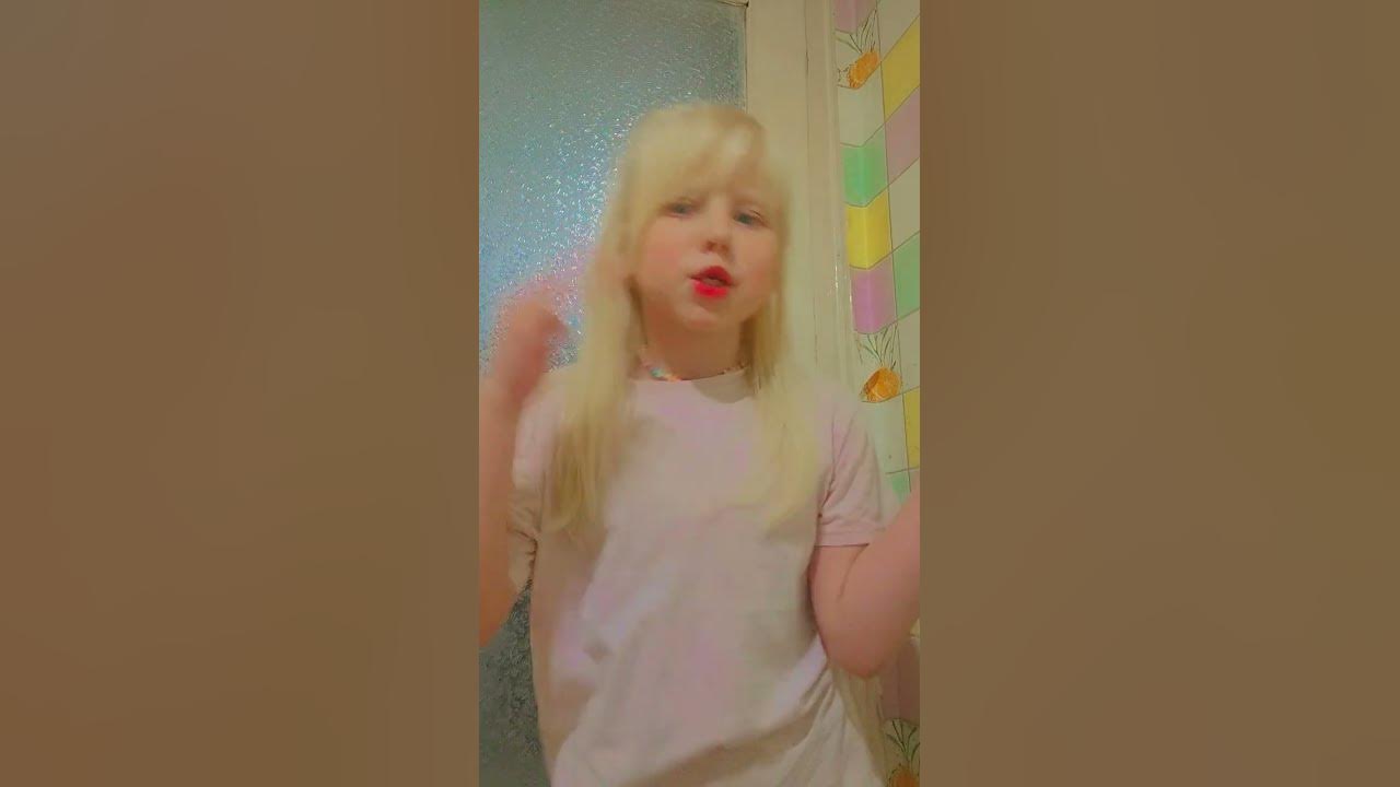 Похожа на девочку из папиных дочек Youtube