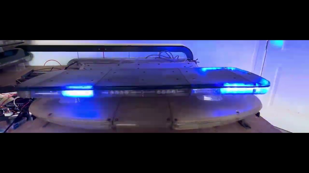 RSG (Standby Group) Blue LED Lightbar - Front Whites & Blues With Siren ...
